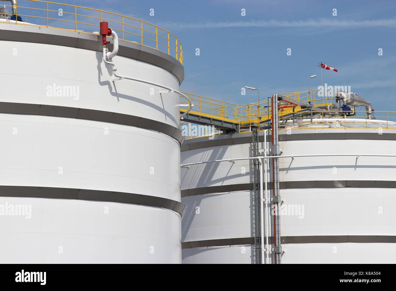 Oil storage tanks depot hi-res stock photography and images - Alamy