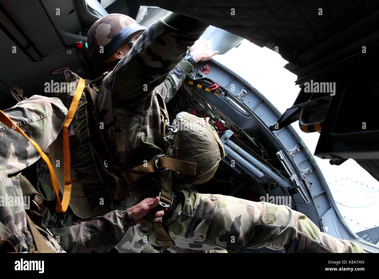 2rep hi-res stock photography and images - Alamy