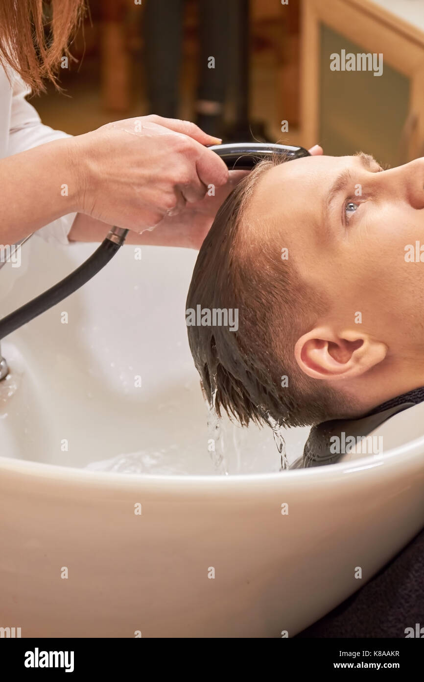 Guy barber hi-res stock photography and images - Alamy
