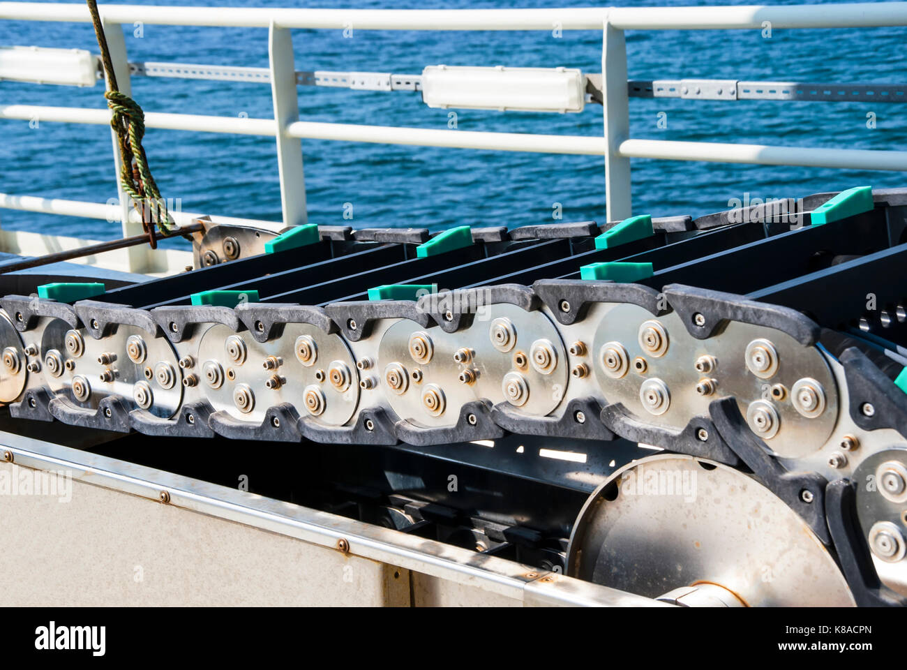 Conveyor chain hi-res stock photography and images - Alamy