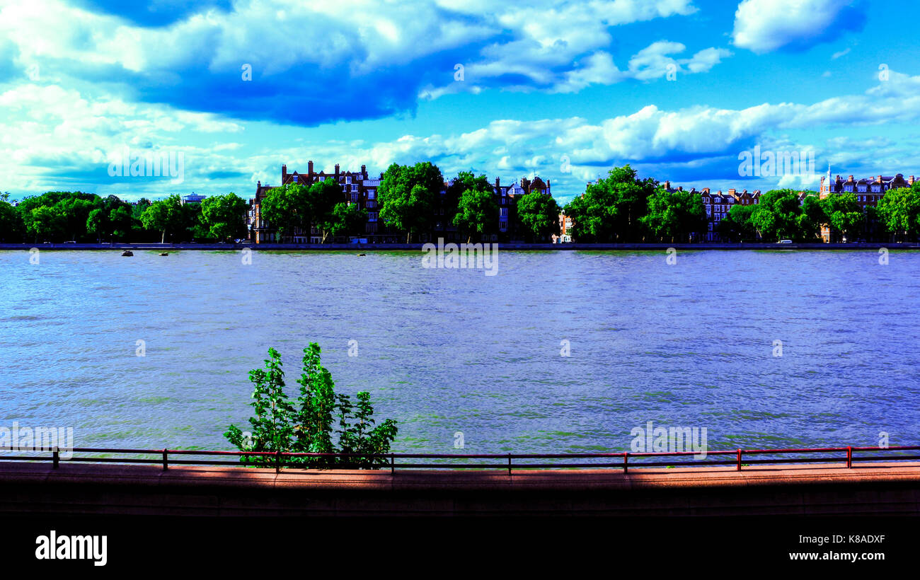 Nice view of thames hi-res stock photography and images - Alamy