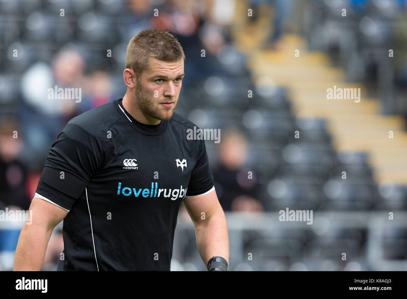 Welsh rugby player hi-res stock photography and images - Alamy