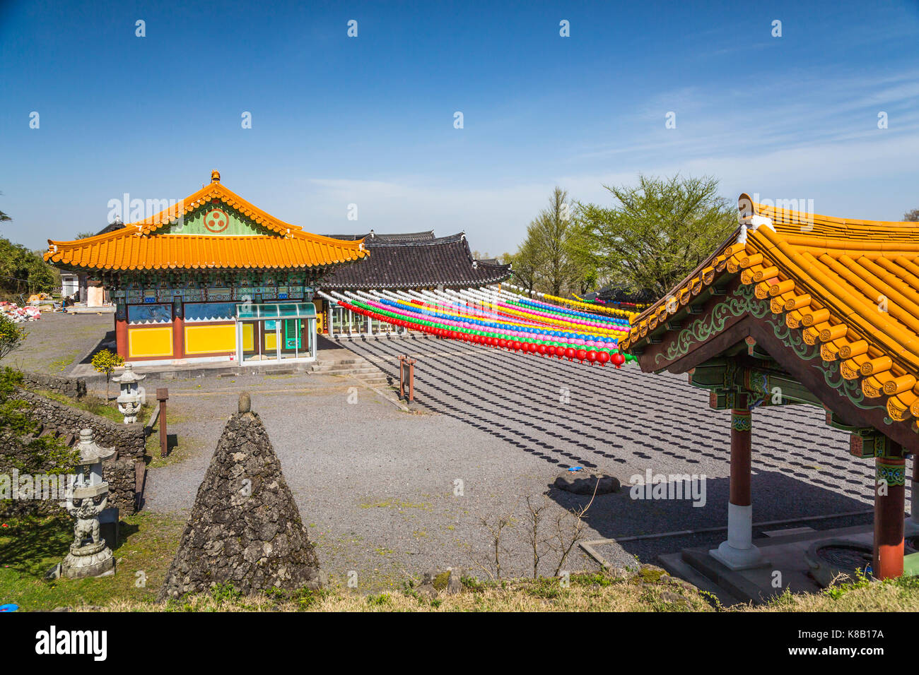 Gwaneumsa buddhist temple hi-res stock photography and images - Alamy