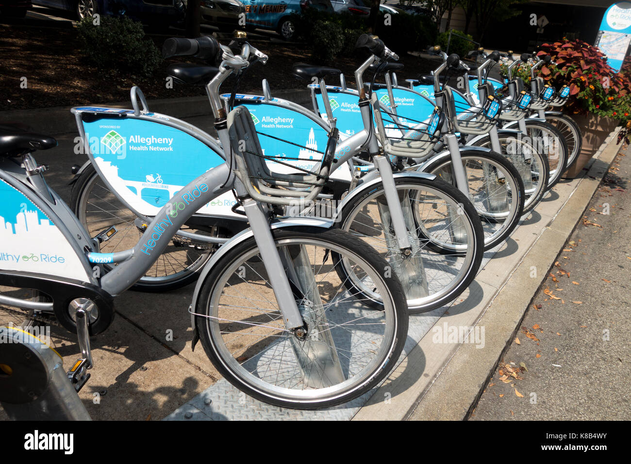 Downtown bicycle rental hi-res stock photography and images - Alamy