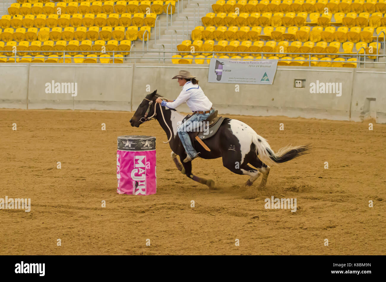 Barrel racing indoor arena tamworth hi-res stock photography and images ...