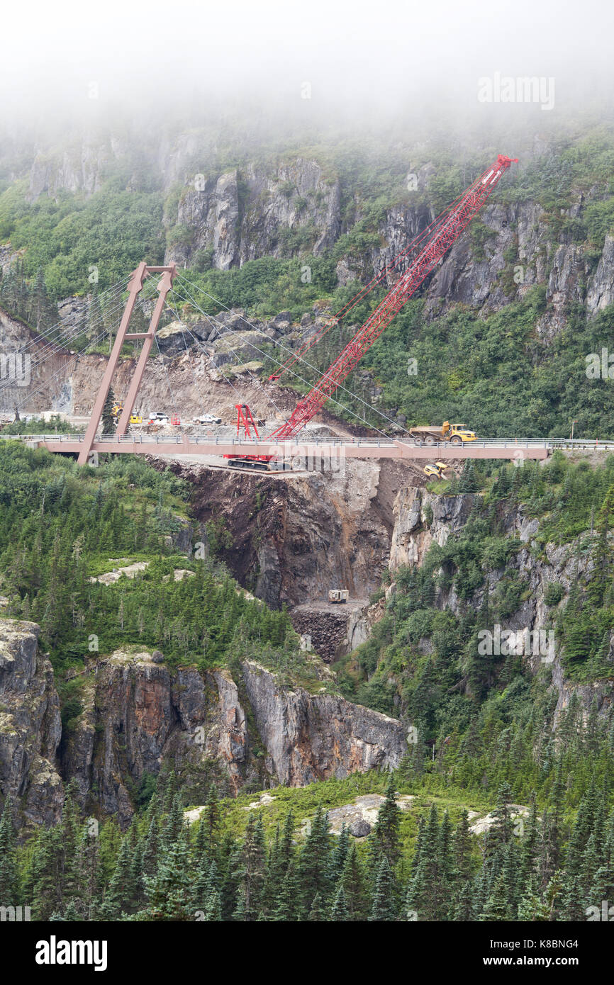 Alaska highway construction hi-res stock photography and images - Alamy