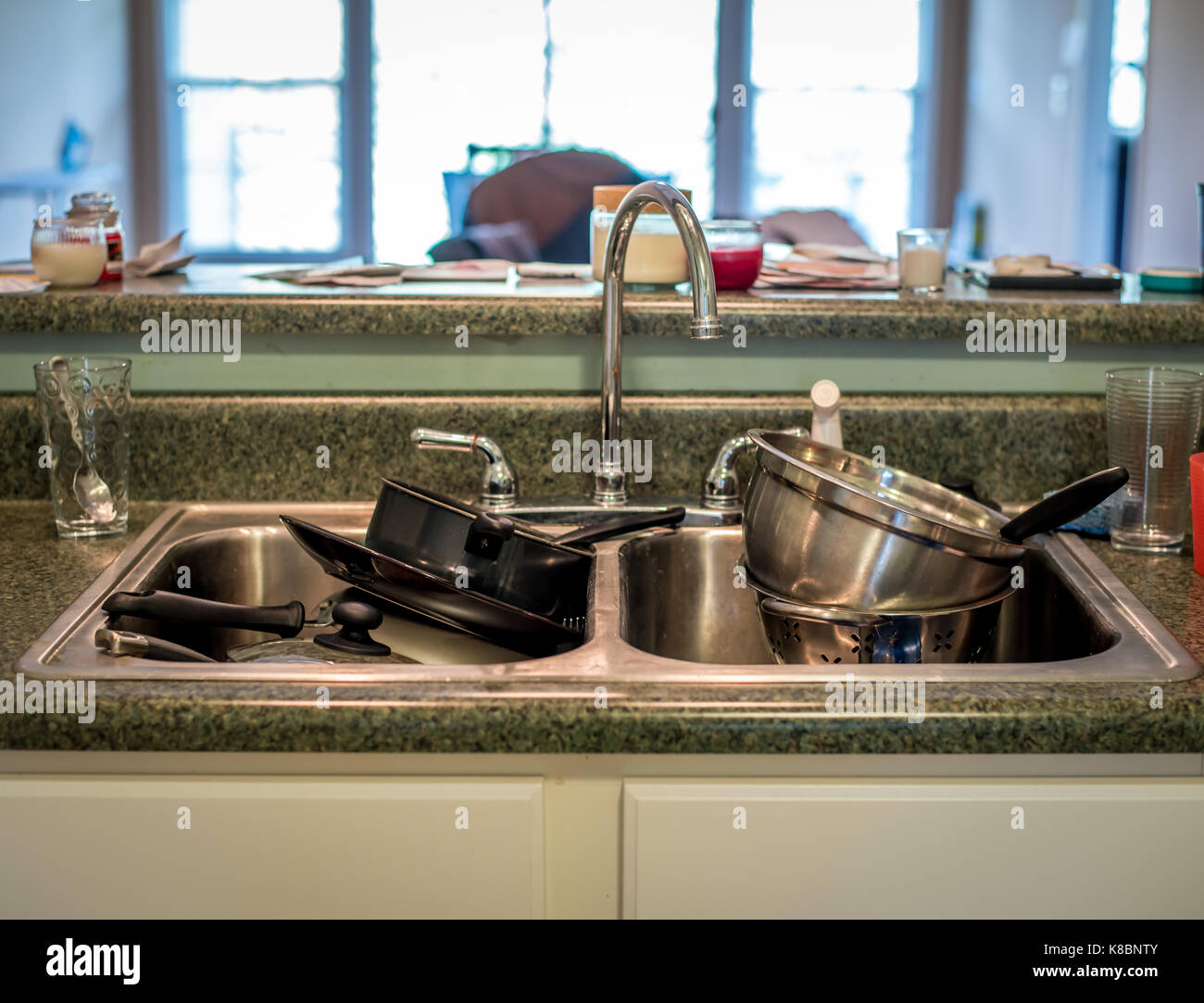 Kitchen sink full dirty dishes hi-res stock photography and images - Alamy
