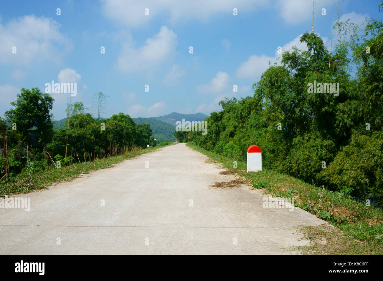 River dikes hi-res stock photography and images - Alamy