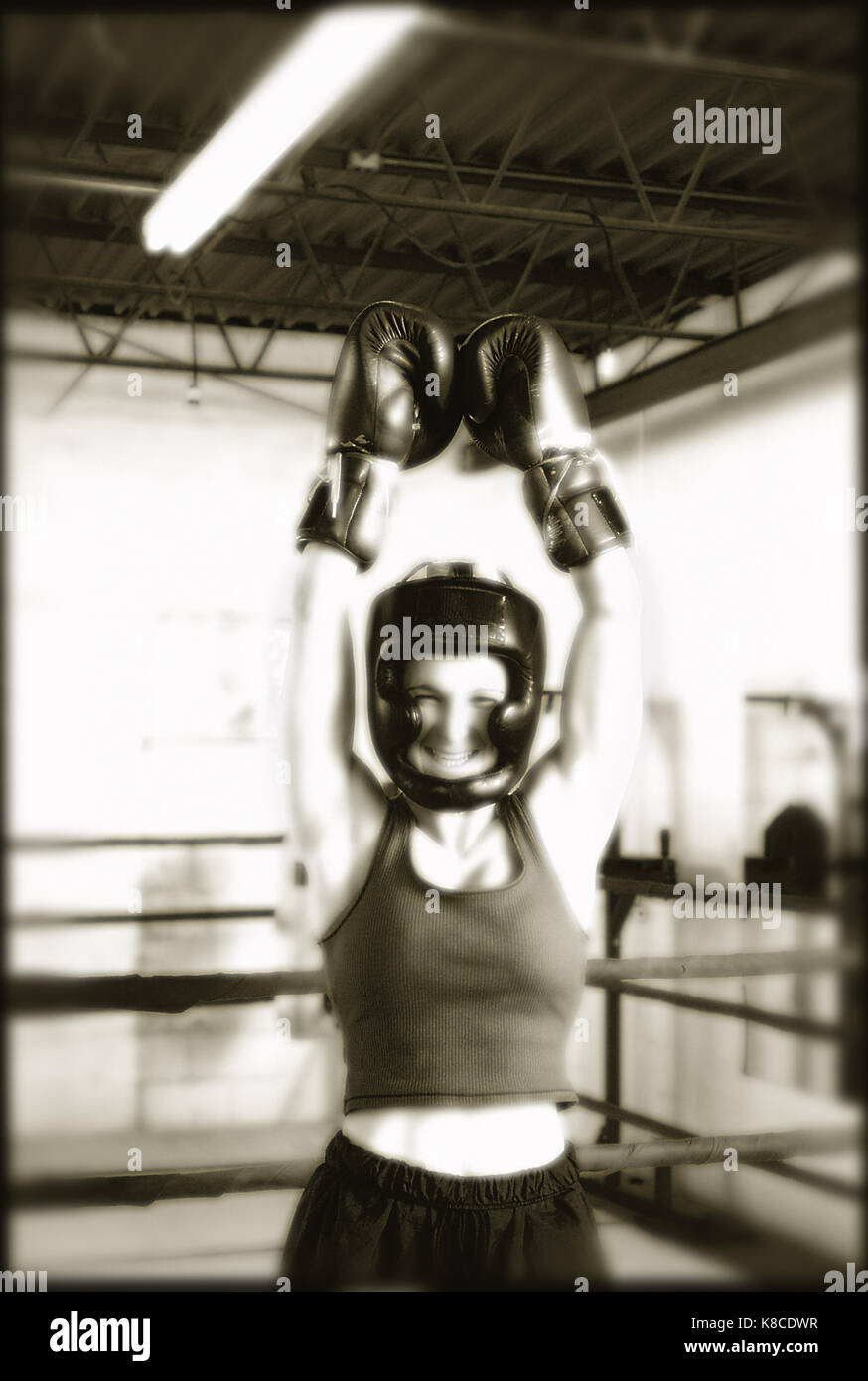 Women boxing fight hi-res stock photography and images - Alamy