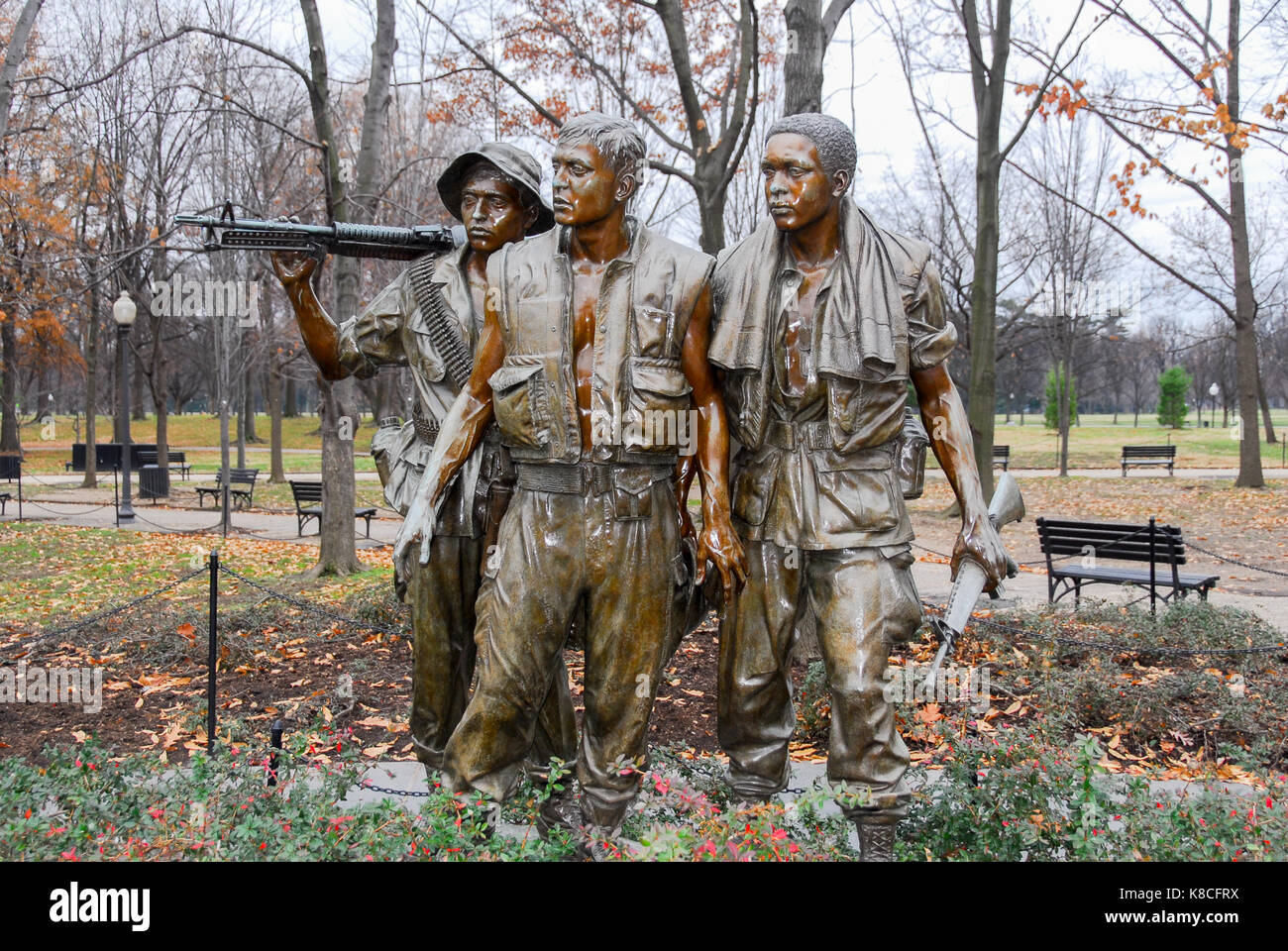 Vietnam Wall Three Men Soldier Statue in the Mall in Washington DC ...