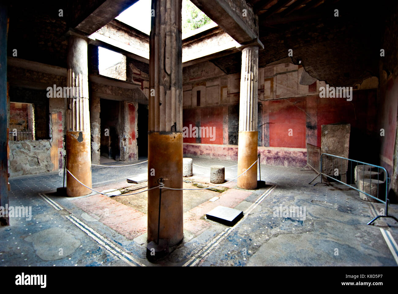 Impluvium atrium hi-res stock photography and images - Alamy
