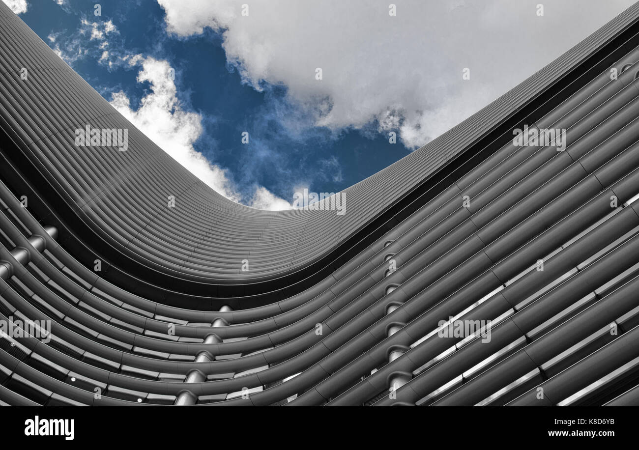 Curved lines building in hi-res stock photography and images - Alamy
