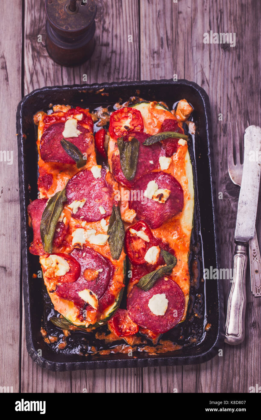 Pizza boat hi-res stock photography and images - Alamy