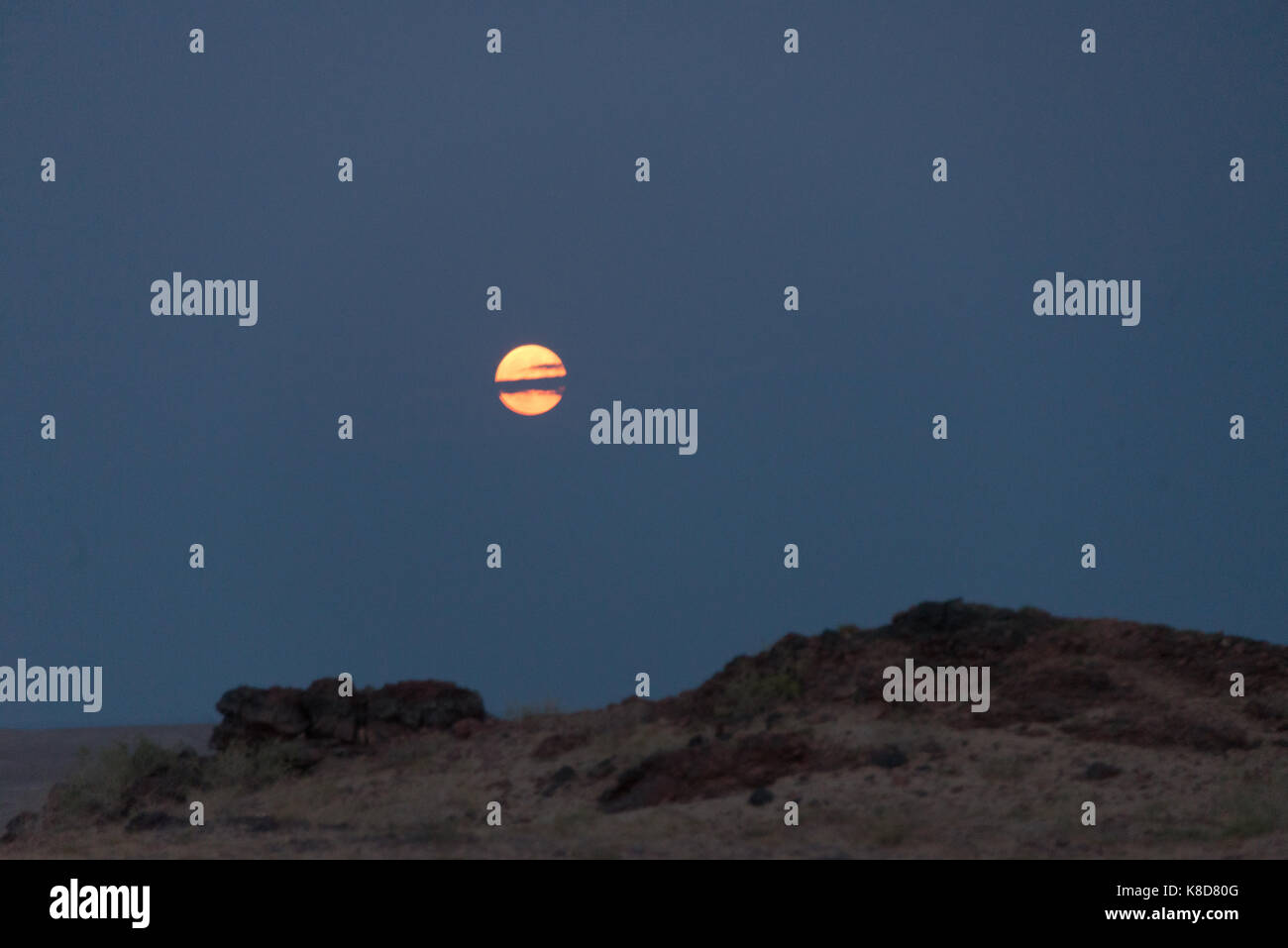 Full moon rise in Gobi desert, Mongolia Stock Photo - Alamy