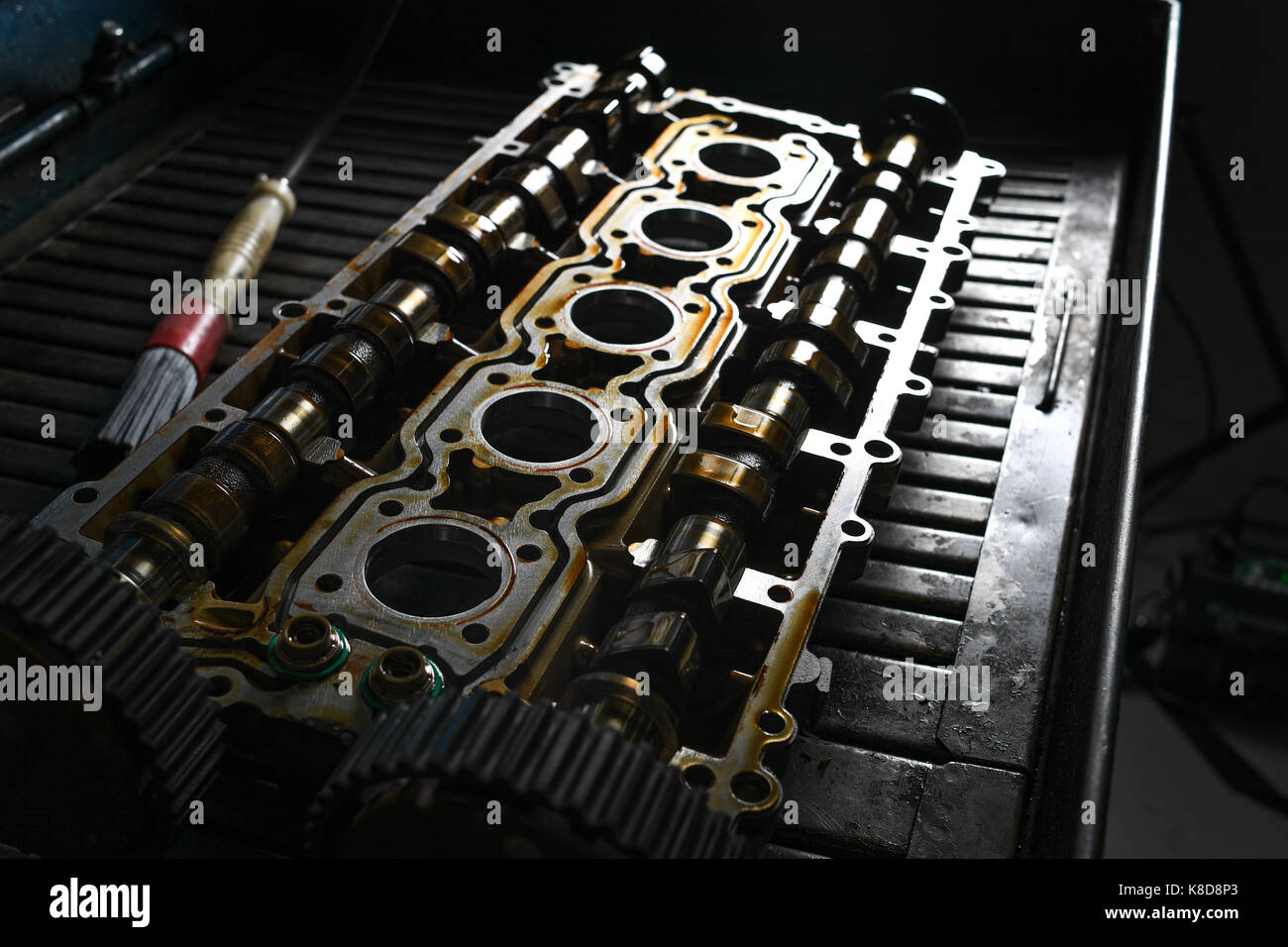 Overhead camshaft hi-res stock photography and images - Alamy