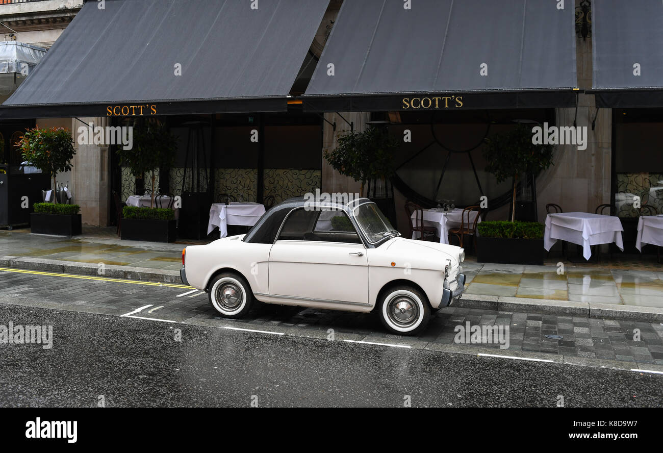 White wall tyres hi-res stock photography and images - Alamy