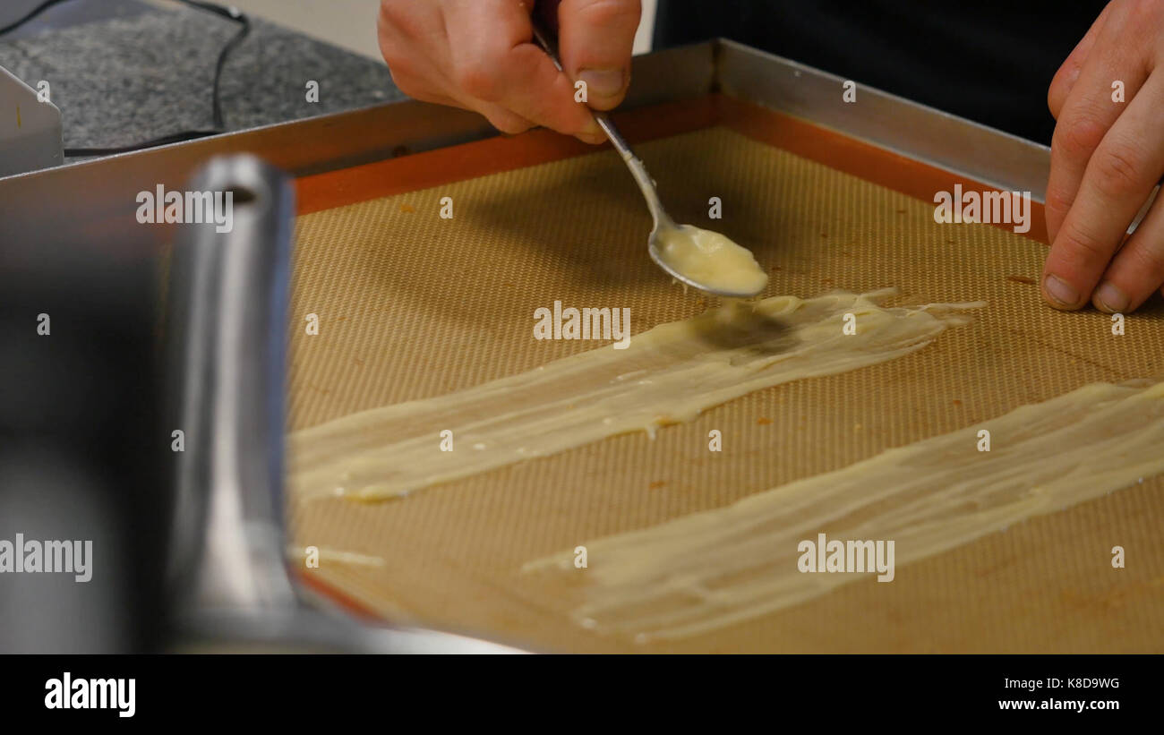 Man making traditional cakes hi-res stock photography and images - Alamy