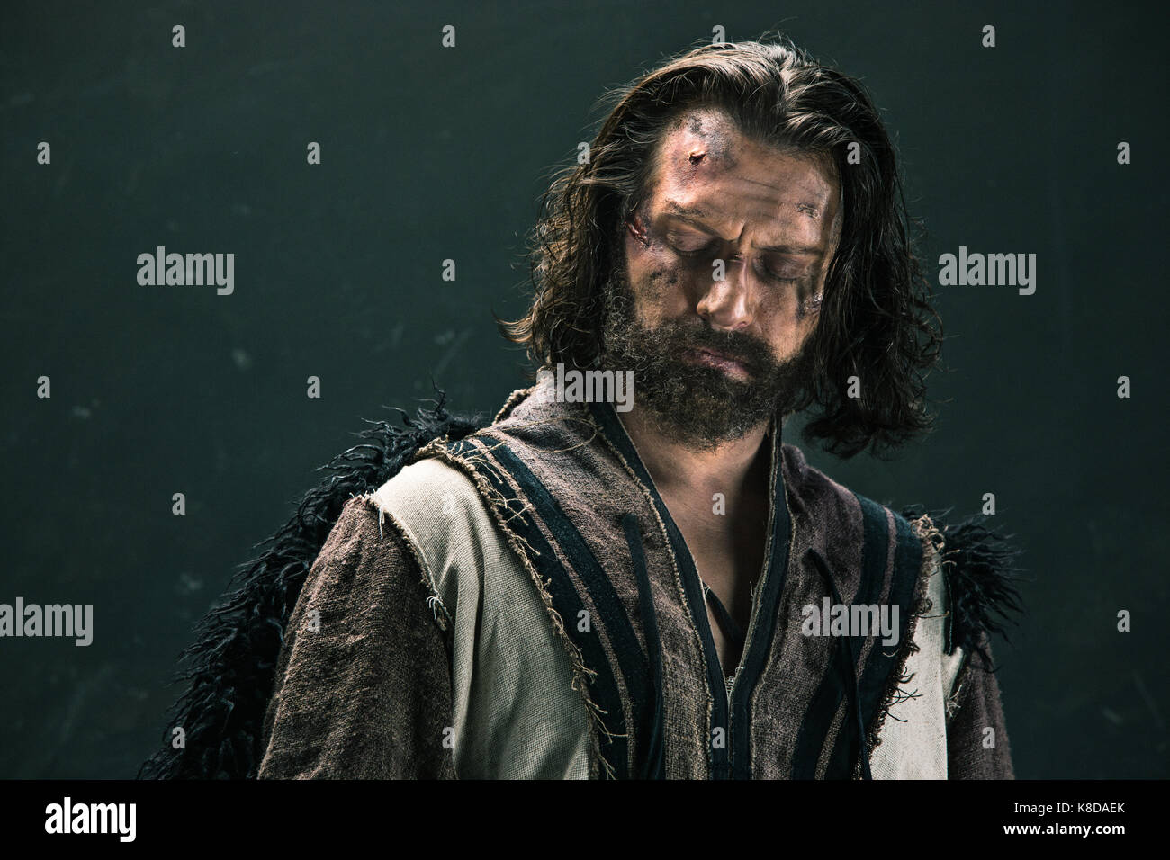 Actor in makeup, a poor man Stock Photo - Alamy