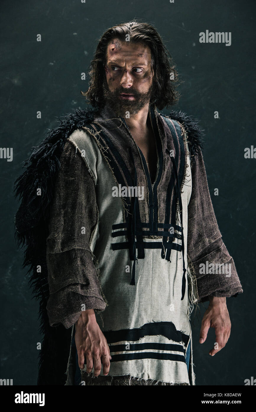 Actor in makeup, a poor man Stock Photo - Alamy