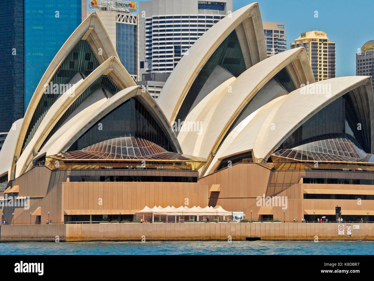 Sydney opera house exterior hi-res stock photography and images - Alamy