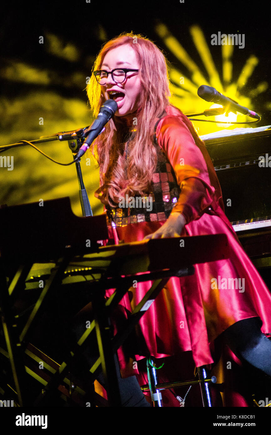 Amos piano hi-res stock photography and images - Alamy