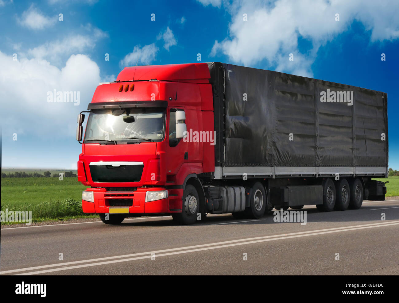 Red trailer hi-res stock photography and images - Alamy
