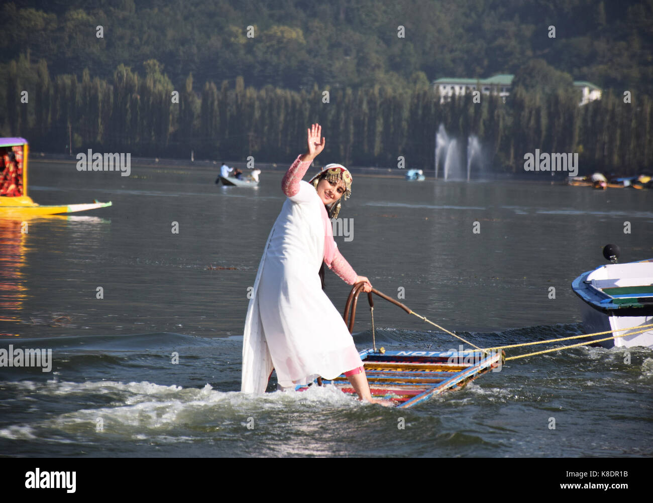 Srinagar, Kashmir. 18th Sep, 2017. A sports festival “Jashan-E-Dal and ...