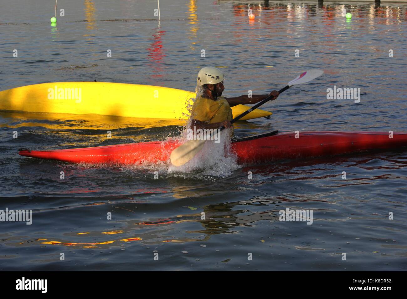 Srinagar, Kashmir. 18th Sep, 2017. A sports festival “Jashan-E-Dal and ...