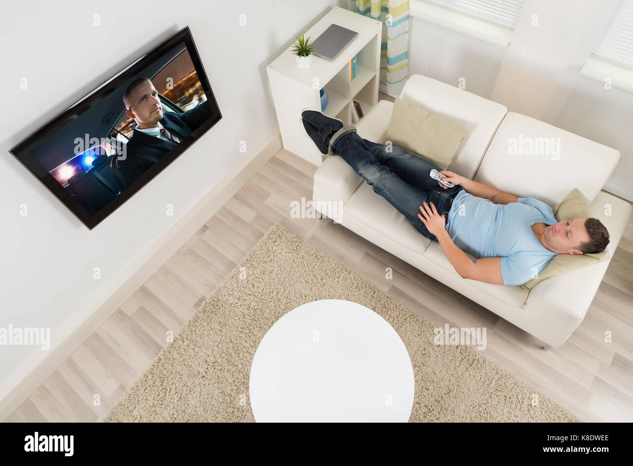 Multimedia living hi-res stock photography and images - Alamy