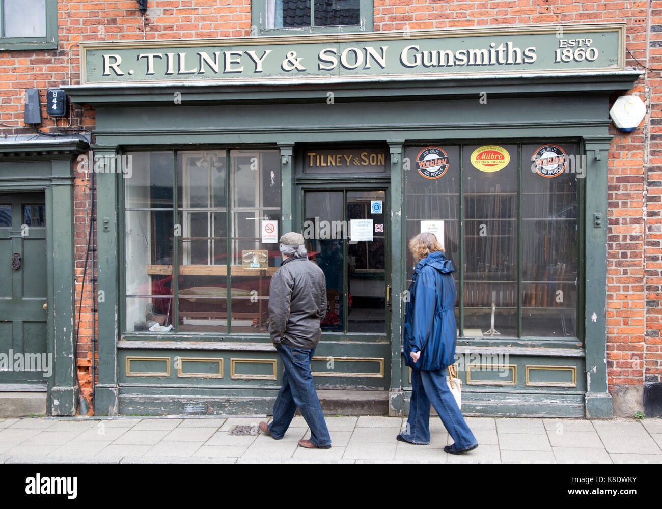 Gun shop uk hi-res stock photography and images - Alamy