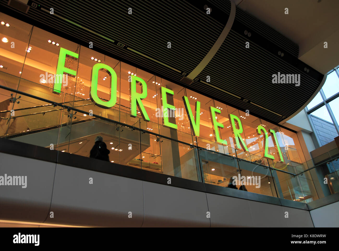 Forever 21 Mall High Resolution Stock Photography and Images - Alamy