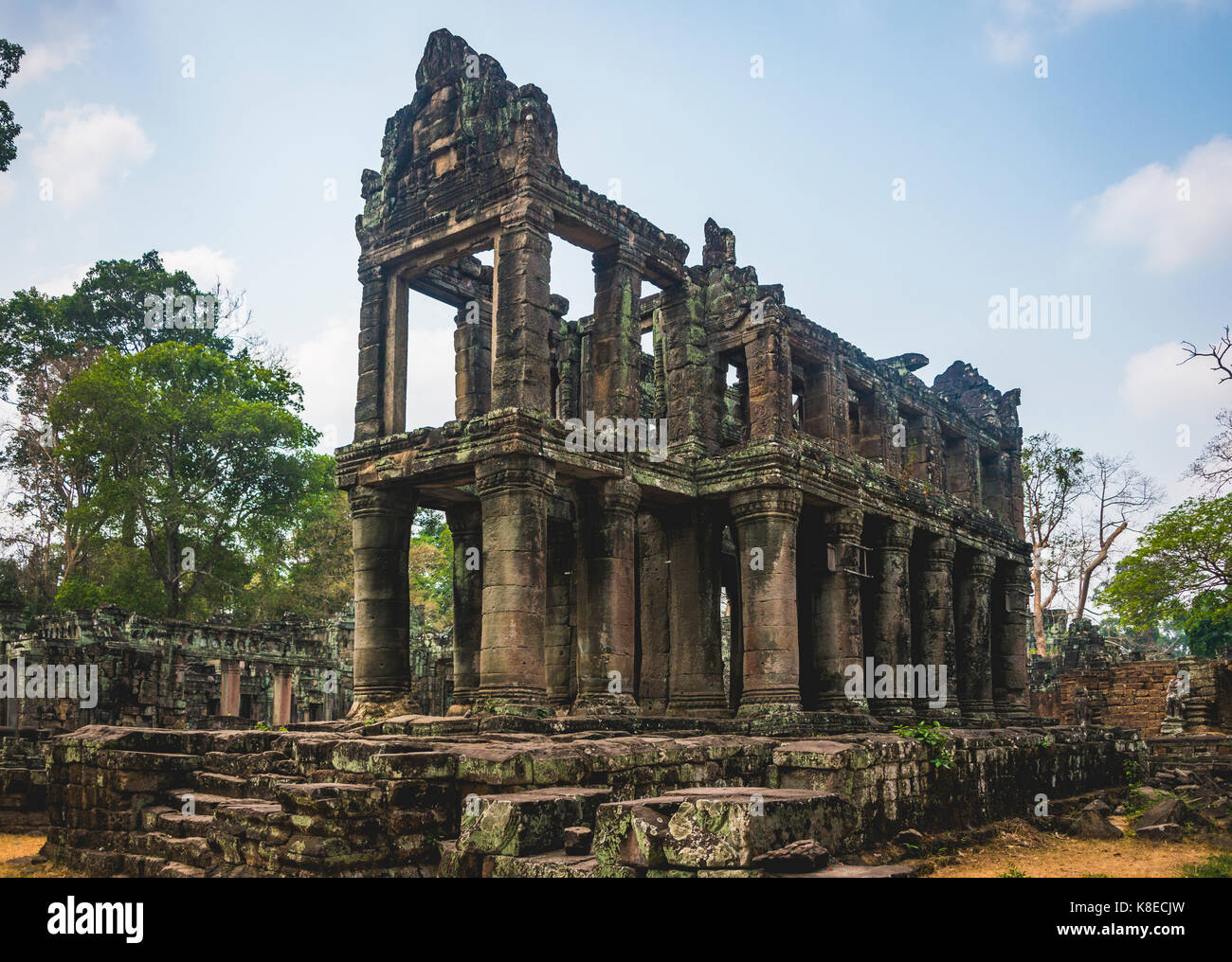 Two-storey columned hall, pavilion with cylindrical columns, granary ...