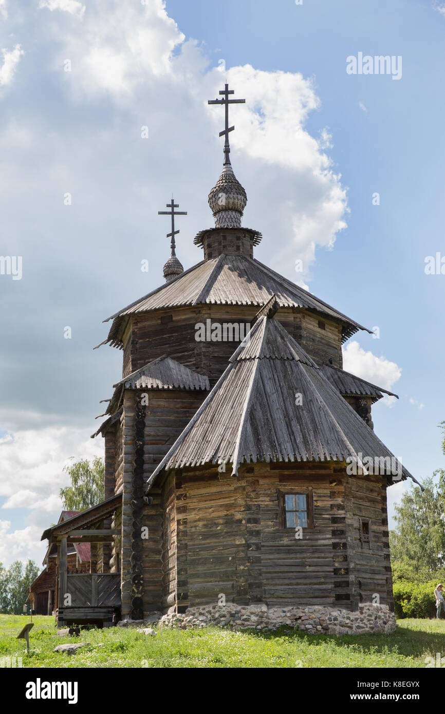 Russian wooden church hi-res stock photography and images - Alamy