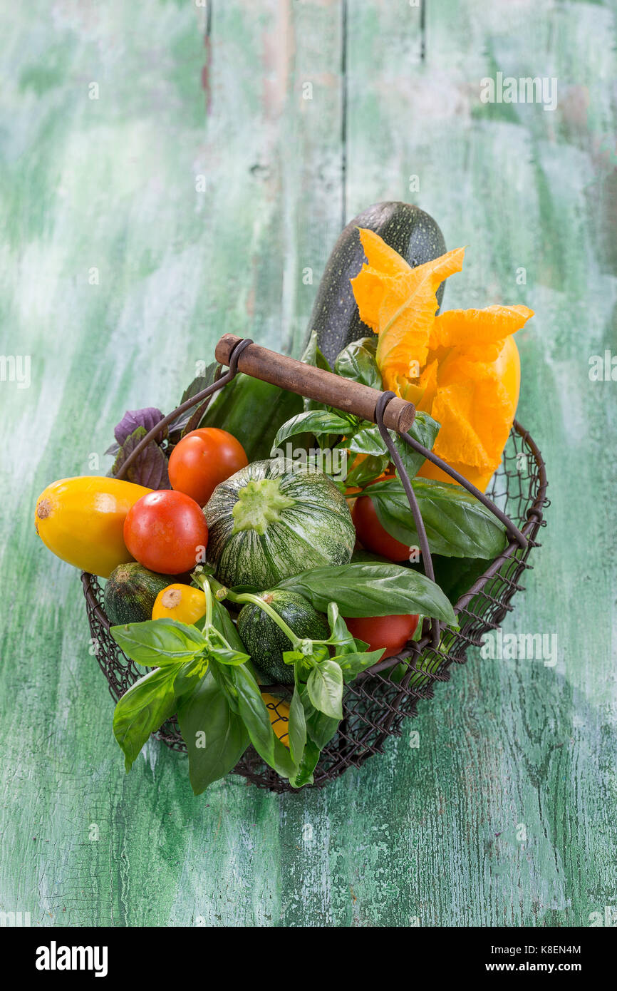 Vegetables blossom hi-res stock photography and images - Alamy
