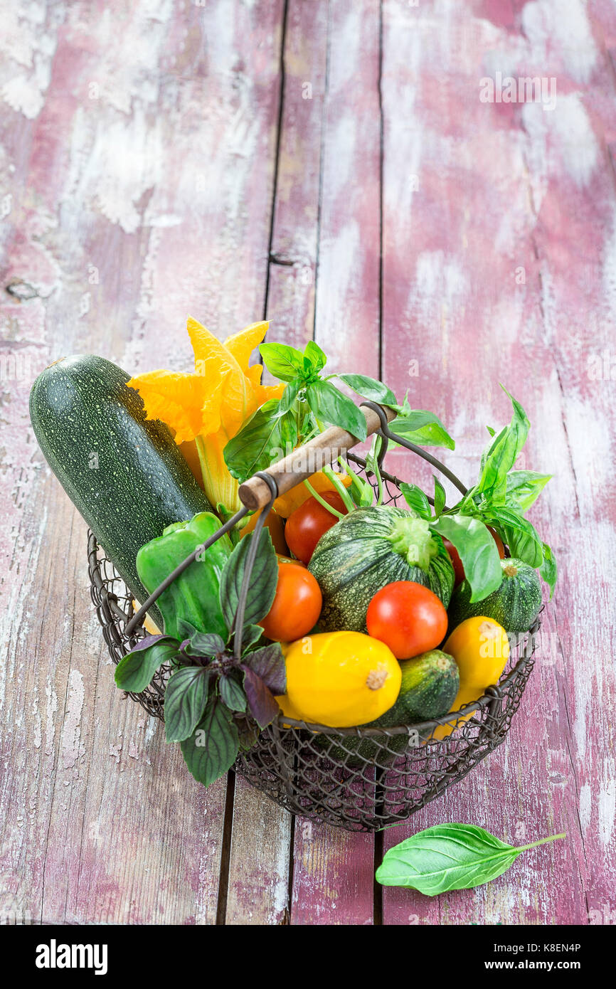 Cropping Vegetables High Resolution Stock Photography and Images - Alamy