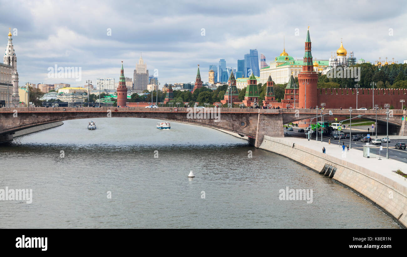 panoramic view of Moscow city with Kremlin from Floating Bridge in ...