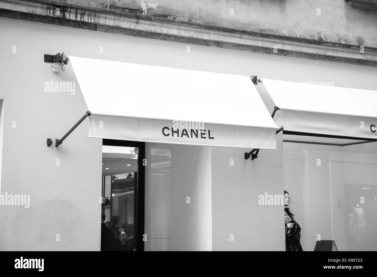 Chanel house paris cambon hi-res stock photography and images - Alamy