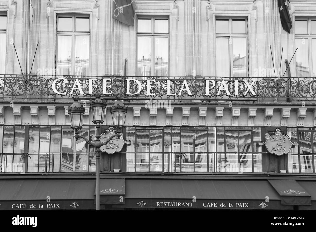 Cafe de la paix opera paris hi-res stock photography and images - Alamy