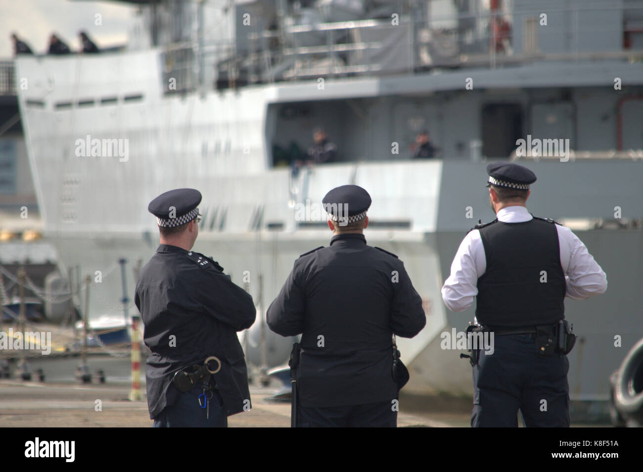 Met police security hi-res stock photography and images - Alamy