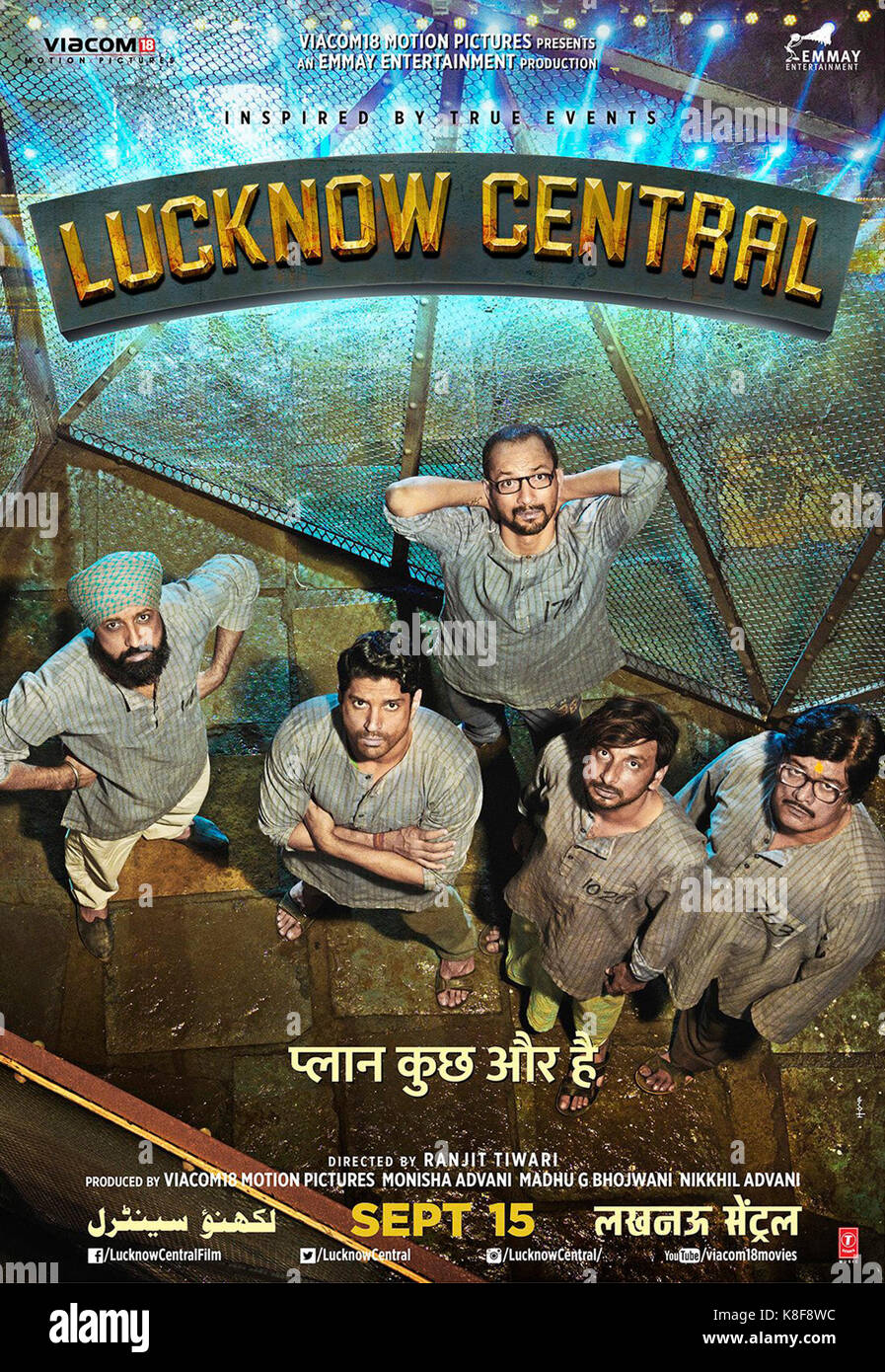 LUCKNOW CENTRAL, Indian poster, from left: Gippy Grewal, Farhan Akhtar ...