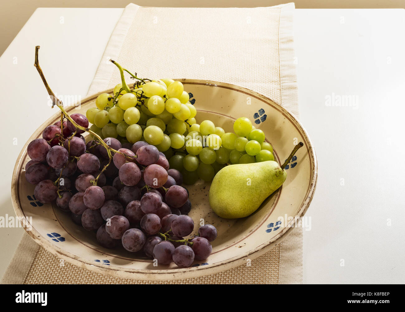 Grape bunch 2 Stock Photo - Alamy