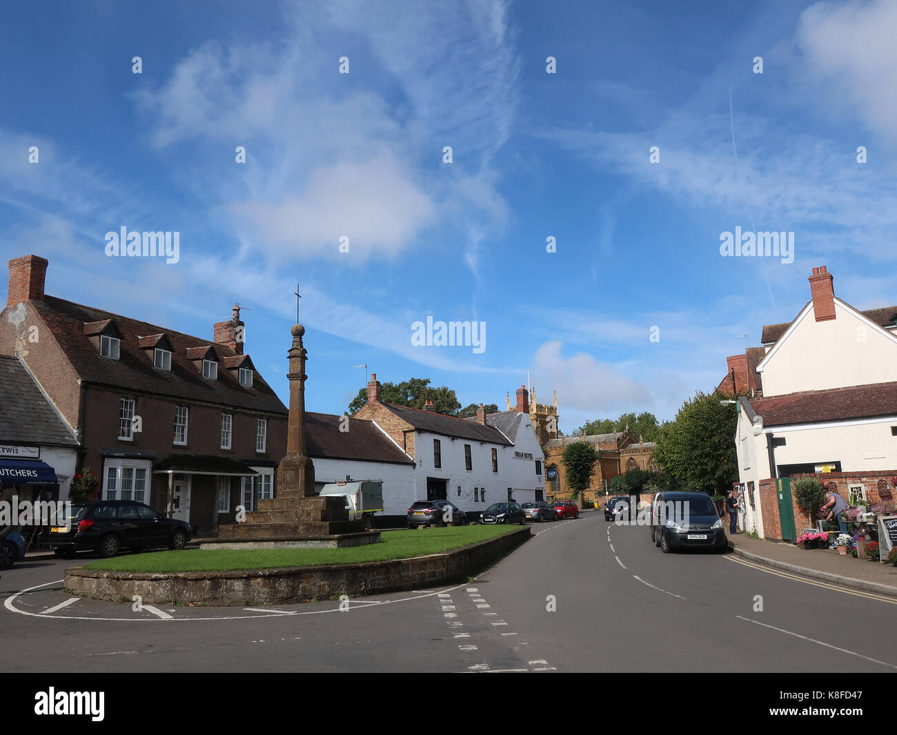 Kineton, Warwickshire, UK. 19th Sep, 2017. UK Weather. Beautiful sunny ...