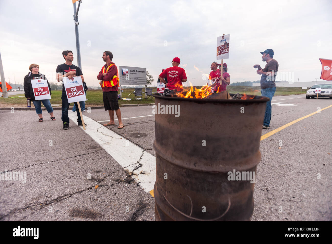 Auto assembly line canada hi-res stock photography and images - Alamy