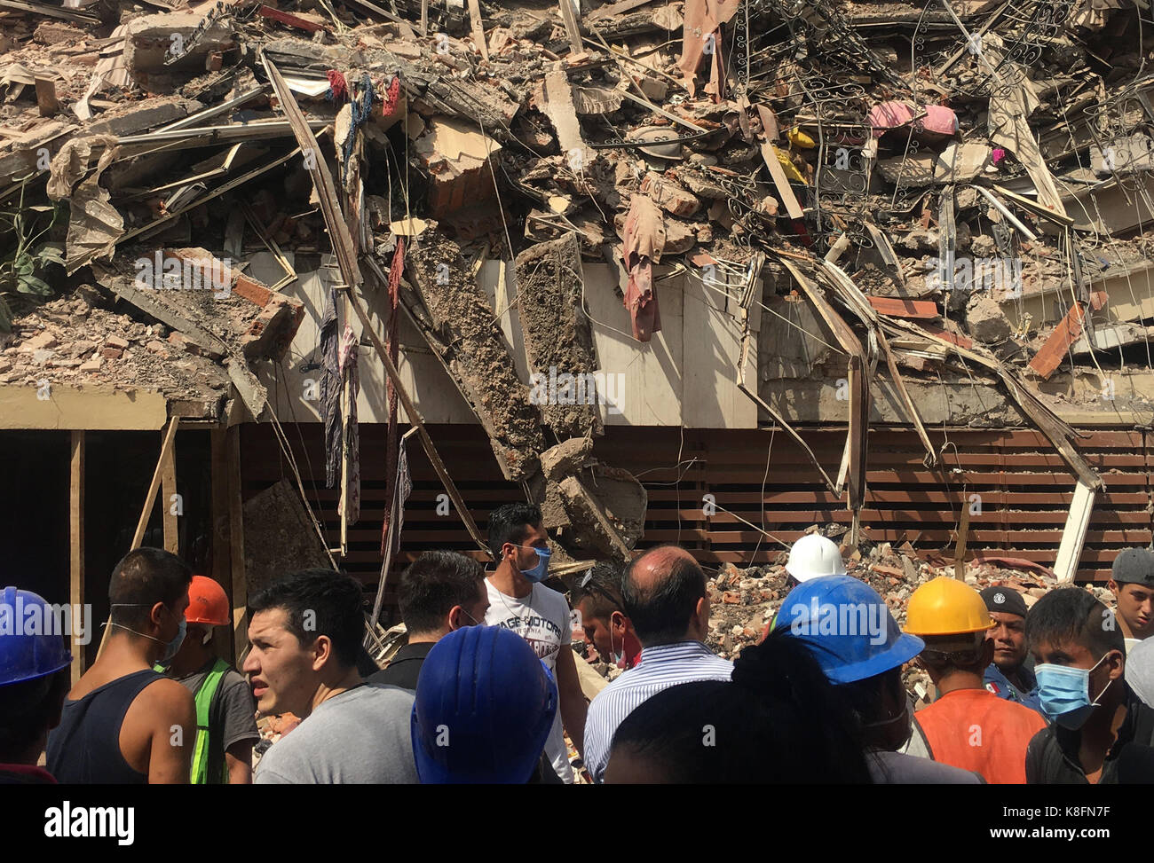 Mexico City, Mexico. 19th Sep, 2017. Image taken with a mobile phone ...