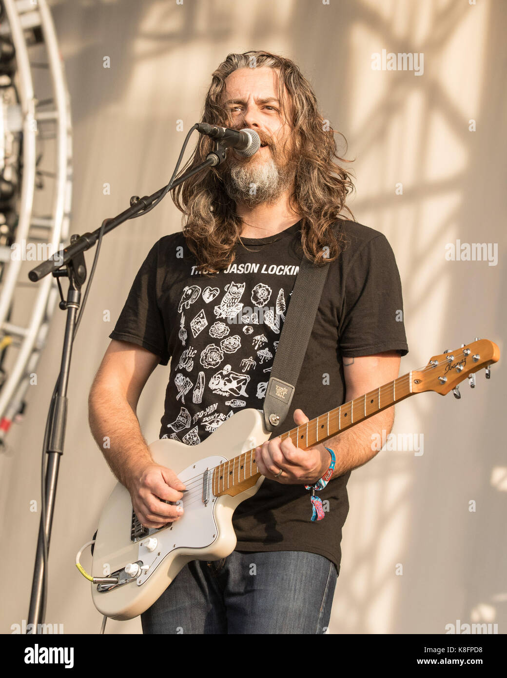 Chicago, Illinois, USA. 17th Sep, 2017. JAKE SNIDER of Minus The Bear ...