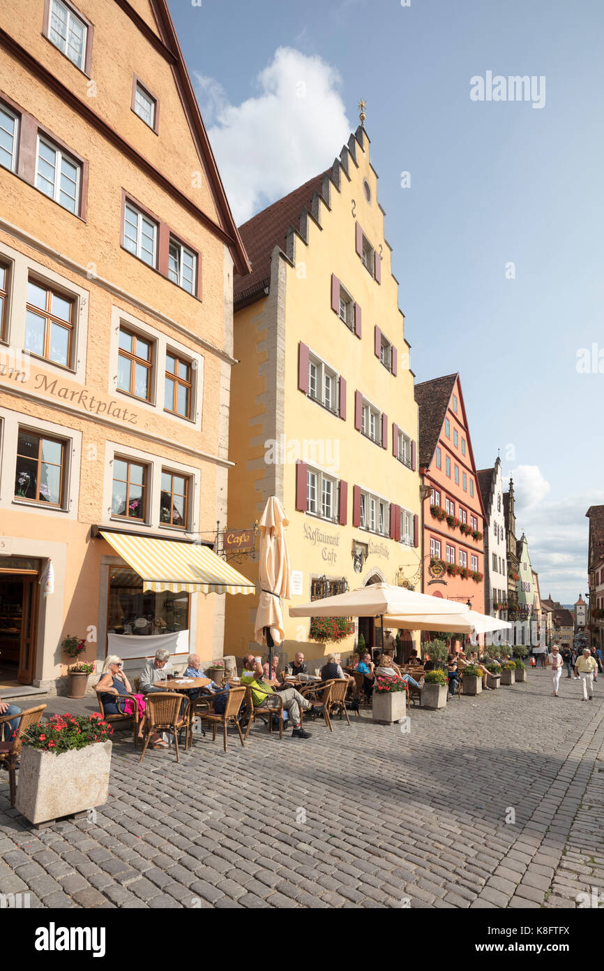 Busy medieval town hi-res stock photography and images - Alamy