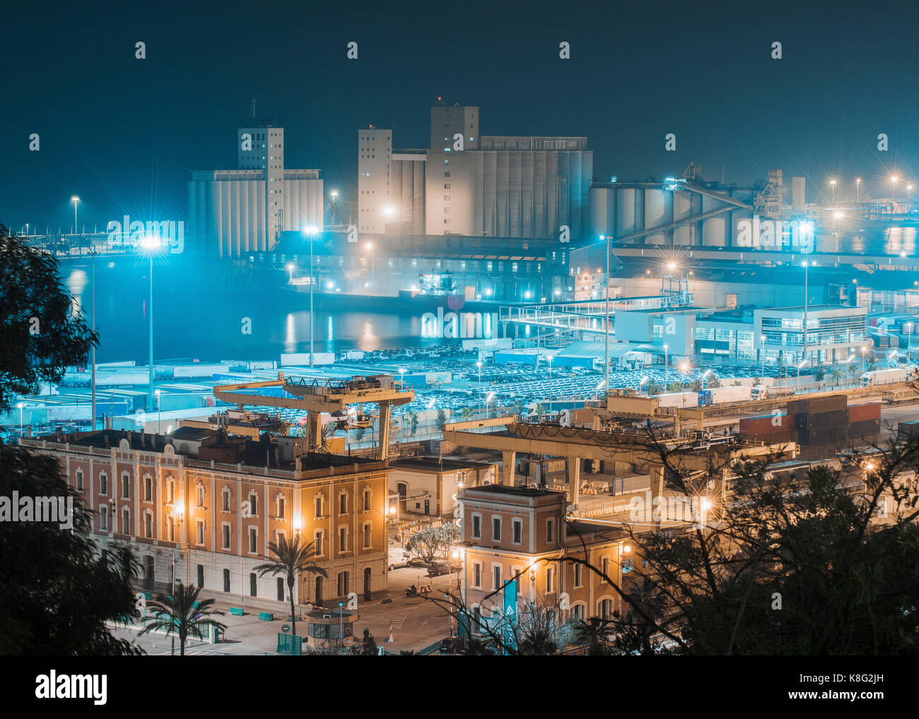City rooftop view at night hi-res stock photography and images - Alamy