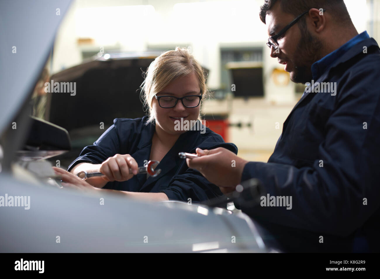 Students at car maintenance class Stock Photo - Alamy