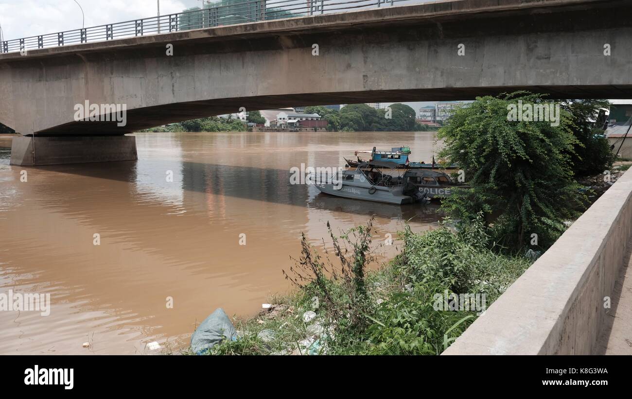 Phnom penh police hi-res stock photography and images - Alamy