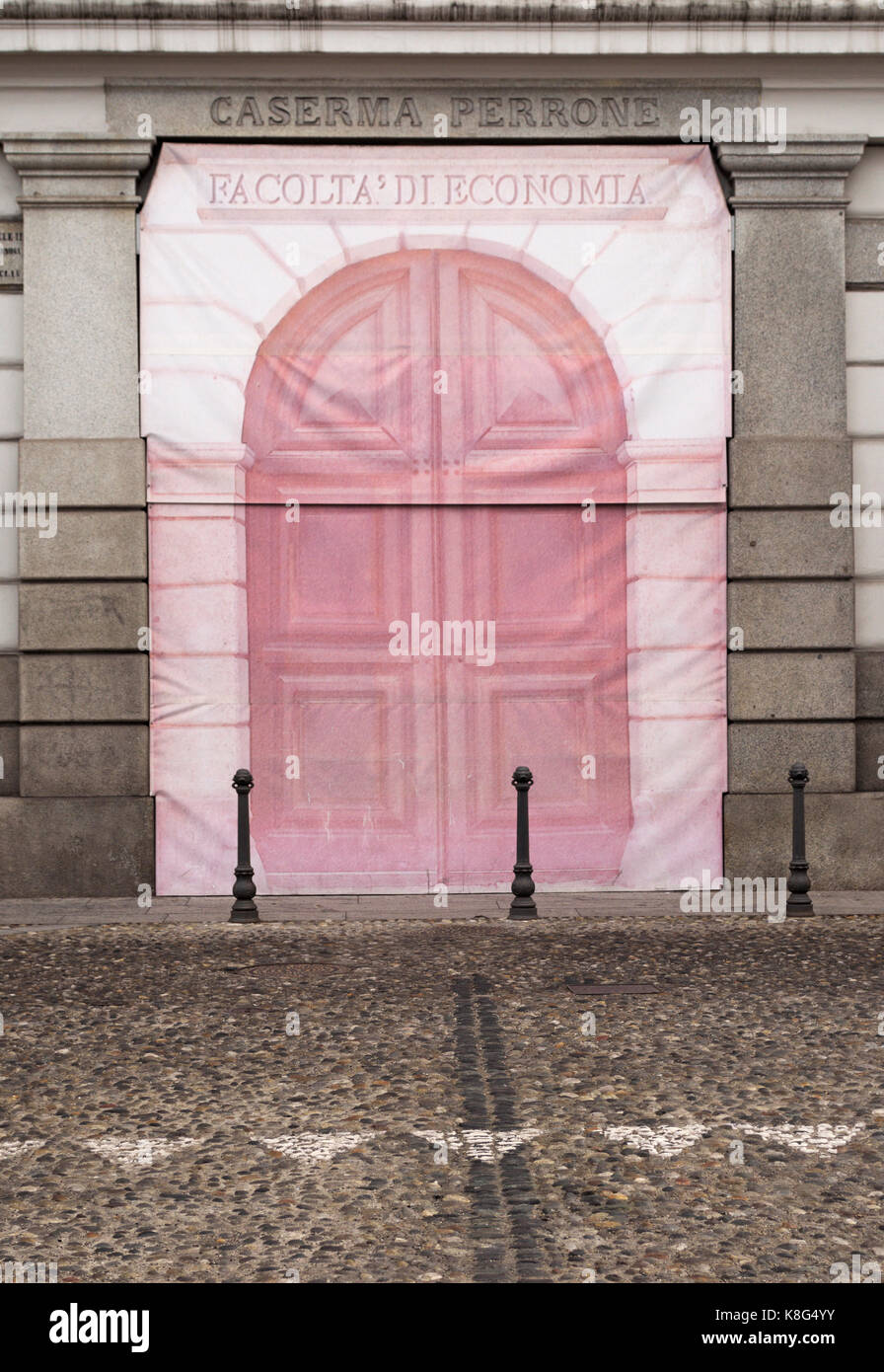 False entrance hi-res stock photography and images - Alamy